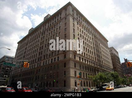 EXCLUSIVE!! General views of The Apthorp Building. It's reported that ...