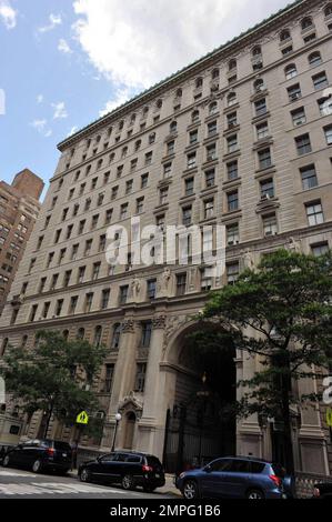 EXCLUSIVE!! General views of The Apthorp Building. It's reported that ...