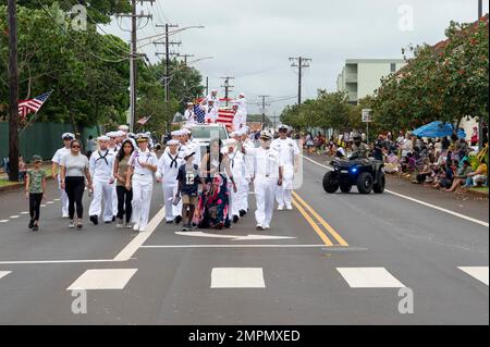 pacific missile range, PMRF, Sailors, Sea turtle Stock Photo - Alamy