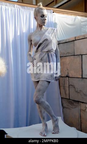 Atmosphere of the "Goddesses" atop pillars and walls at "COMEDY CENTRAL ...