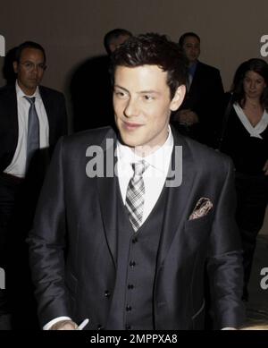 "Glee" star Cory Monteith looks handsome in a suit and tie as he signs ...