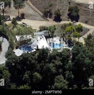 Exclusive!! Demi Moore's newly renovated Beverly Hills home in Ca ...