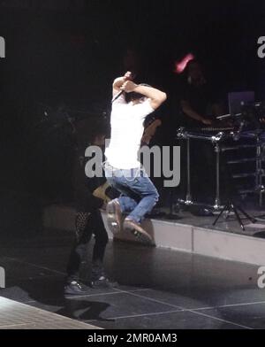 EXCLUSIVE!! Enrique Iglesias performs live at American Airlines Arena ...