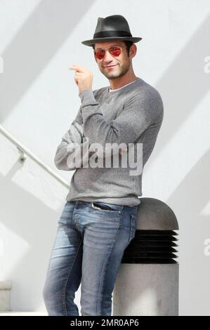 Exclusive!! "Without a Trace" actor Enrique Murciano poses for our ...