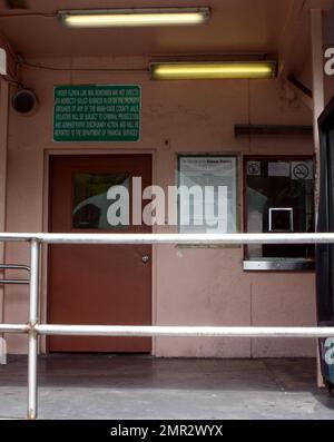 EXCLUSIVE!! Rapper Flo Rida is met by seven bodyguards and a bail ...