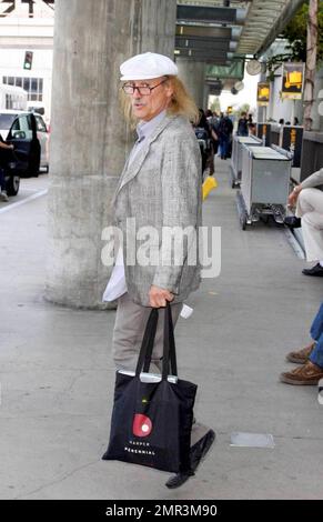 Comedian Gallagher runs late to catch his flight out, but still takes ...