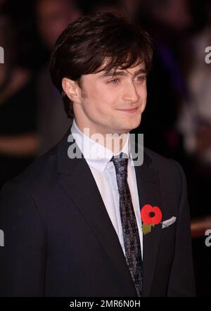 Daniel Radcliffe poses on the red carpet at the world premiere of ...