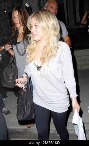 Actress Hilary Duff leaves the Ken Paves salon with friends after ...
