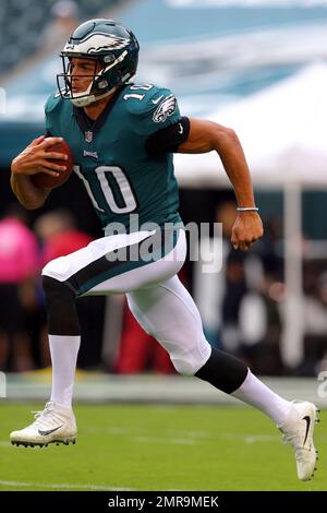 Philadelphia Eagles wide receiver Mack Hollins (16) fist bumps a eagles ...