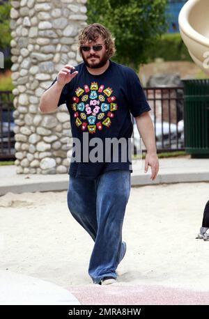 "Kung Fu Panda" star Jack Black spends some time with two-year-old son ...