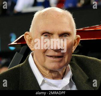 In this Oct. 9, 1963 file photo, Richard Eugene Hickock, right, smiles ...