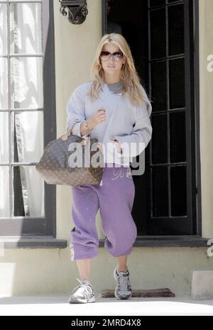 Jessica Simpson looks fit and happy as she leaves the gym, Hollywood ...