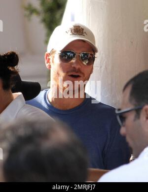 MIAMI BEACH, FL - JANUARY 27: Chanel Iman, Brendan Ripp and Hannah ...