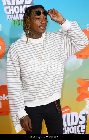 Whiz Khalifa arrives at Nickelodeon's Kid's Choice Awards. Los Angeles ...
