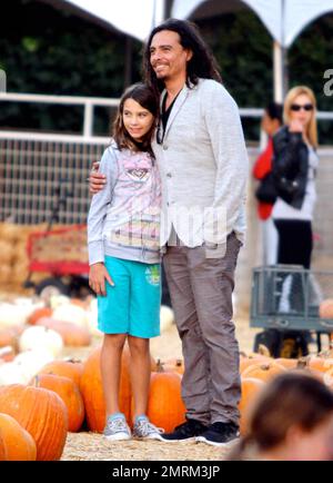 Former guitarist /co-founder of metal band 'Korn' and Born-Again ...