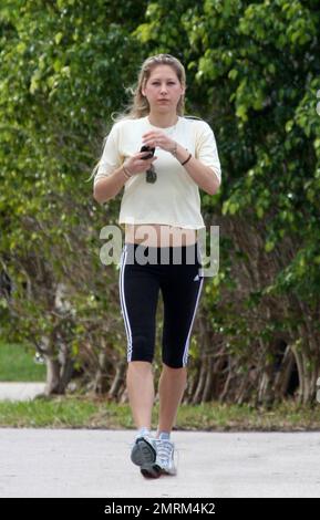 Anna Kournikova arrives for a workout at her local gym, Miami Beach, FL ...