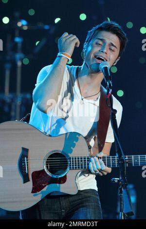 Kris Allen performs live in concert at Atlantis Paradise Island. Nassau ...