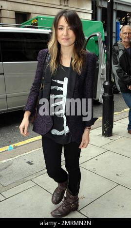 EXCLUSIVE!! Rocker KT Tunstall signs autographs for fans as she arrives ...