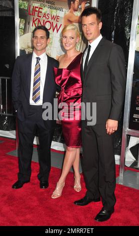 Director Greg Berlanti, Katherine Heigl and Josh Duhamel walk the red ...