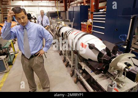 Unmanned Underwater Vehicle (UUV) operations 130605 Stock Photo - Alamy