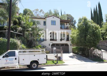 EXCLUSIVE!! Loni Anderson lists her Sherman Oaks home for sale at 2 ...