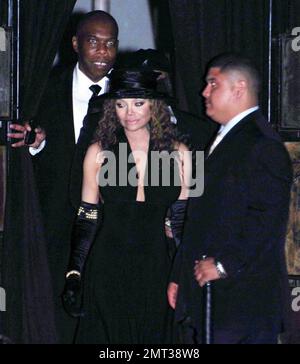 Family and friends mourn the loss of the King Of Pop at his funeral in ...