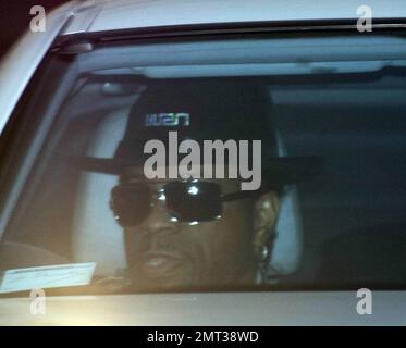 Family and friends mourn the loss of the King Of Pop at his funeral in ...