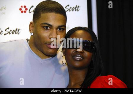 Rapper Nelly makes an appearance at Carson Pirie Scott in North ...