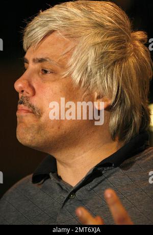 Sports memorabilia dealer and former associate of O.J. Simpson, Thomas ...