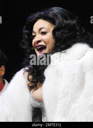 Actress Raven-Symone appears to have had a wardrobe malfunction when ...