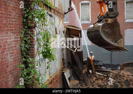 Abandoned row houses in Baltimore, Maryland Stock Photo - Alamy
