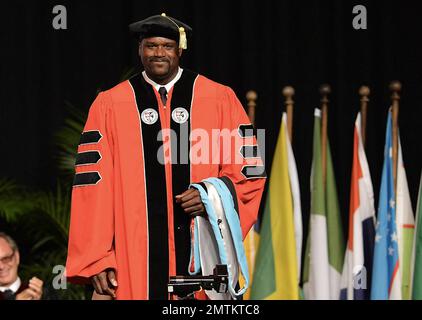 Shaquille O'Neal Shaquille O'Neal receives his doctoral degree in ...