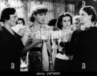Club de femmes Year: 1936 - France Danielle Darrieux, Betty Stockfeld ...