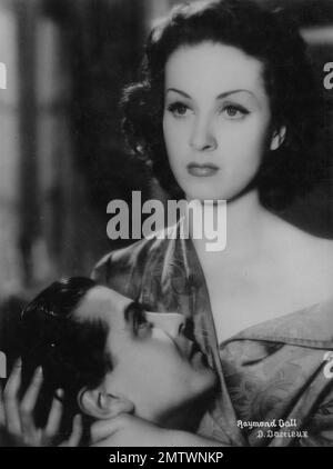 Club de femmes Year: 1936 - France Danielle Darrieux, Betty Stockfeld ...