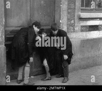 ZERO DE CONDUITE -1933 Stock Photo - Alamy