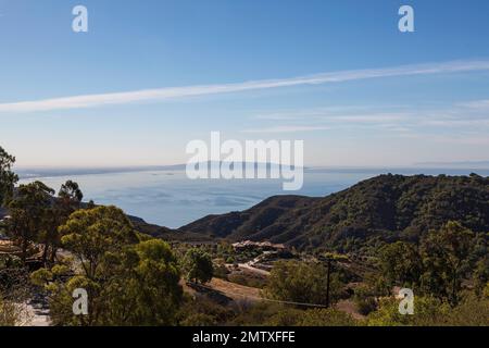 This is Tia Carrere’s Topanga Canyon 3, 567 square foot mountain top ...