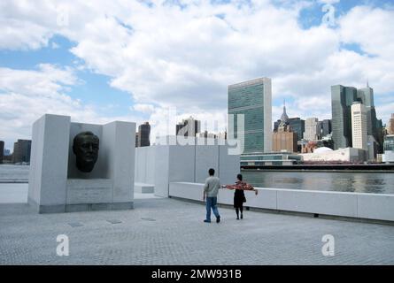 Graduate hotel on the Cornell Tech campus on Roosevelt Island Manhattan ...