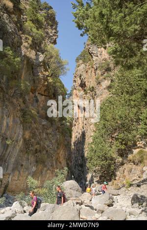 Hiking trail, lower of the three narrows Iron Gates Portes, Samaria ...