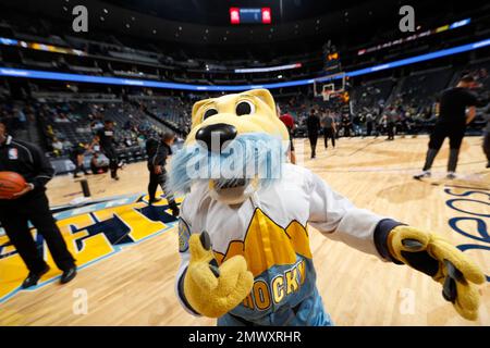 Denver Nuggets mascot Rocky the mountain lion in the second half of an ...