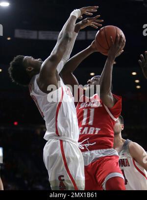 Sacred Heart guard Quincy McKnight (11) during the first half of an ...