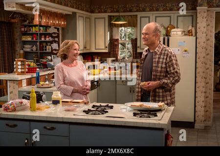 THAT '90S SHOW, (aka THAT 90S SHOW), from left: Topher Grace, Laura ...