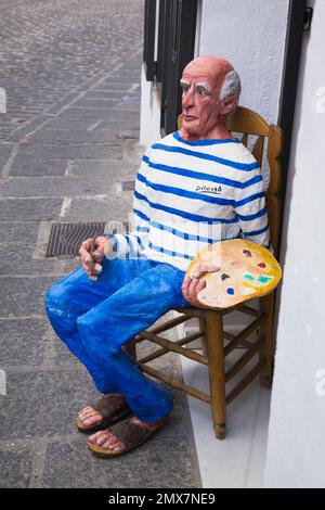 Spanish painter Pablo Picasso and the Fall of Icarus mural for UNESCO ...