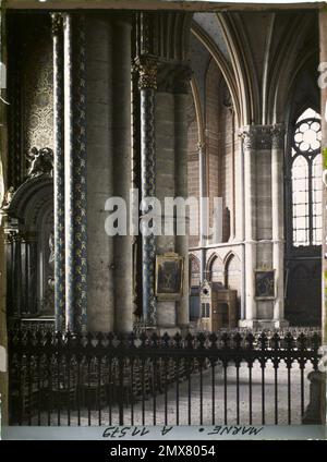 Reims, Marne, Champagne, France The choir of the cathedral with the ...