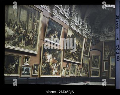 Paris (1st arr.), France The Salle des Estates, current Mona Lisa room ...