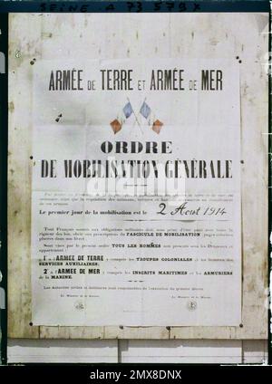 Paris, France displays the general mobilization of August 2, 1914 Stock ...