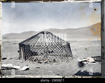 Around Ourga, Mongolia A yurt frame surrounded by debris, HD, Habitat ...