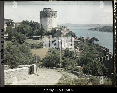 Rumeli Hisar, Turkey The castle dominating the Bosphorus, Nature ...