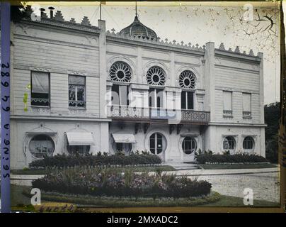 Paris (14th arr.), France The Montsouris Observatory, Bardo Palace ...