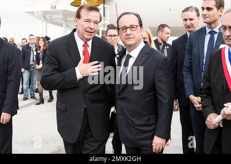 CEO and President of Fedex Express David J. Bronczek, left, welcomes US ...