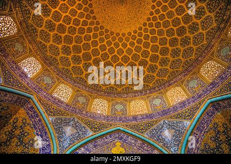 Dome, Shaikh Lotfullah Mosque, Isfahan, Isfahan, Iran, Asia Stock Photo ...